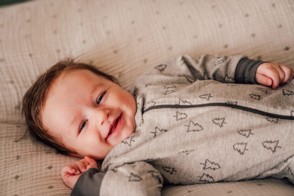 Baby Led Latching: What Is It and How do You Do It? - The Natural ...