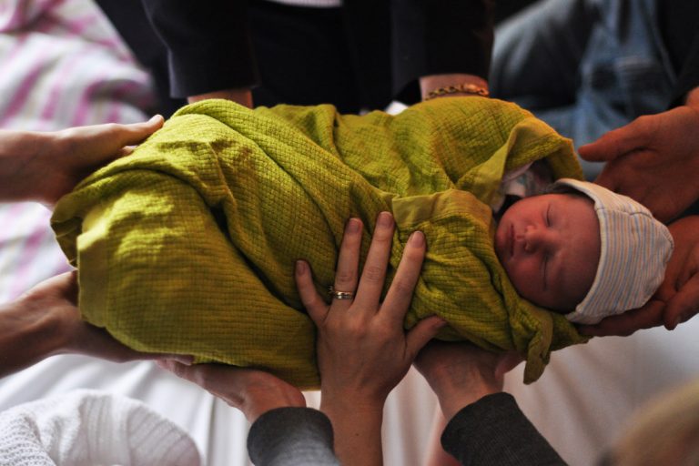 Reasons That Parents Get Defensive - The Natural Parent Magazine