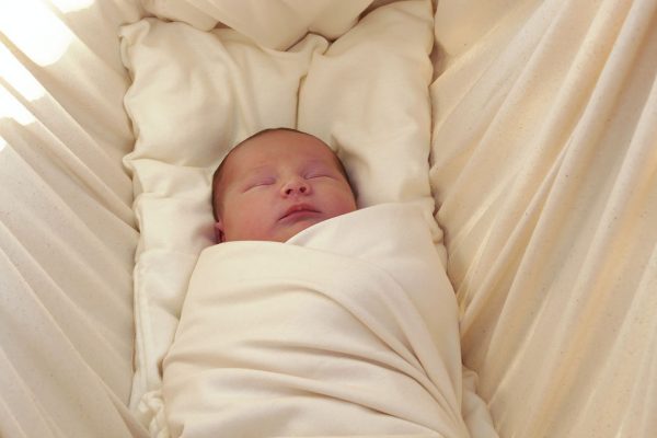 Understand the Science of Newborn Sleep - The Natural Parent Magazine