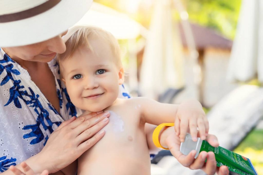 Protecting Your Family From The Sun, Naturally - The Natural Parent ...