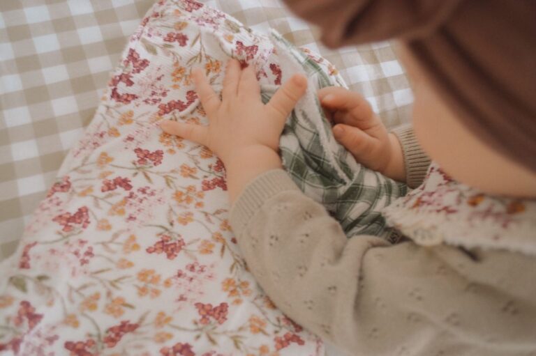 Wahakura: safe sleep for babies - The Natural Parent Magazine